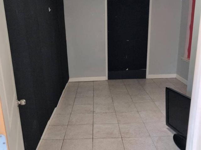 2 Roms for rent!