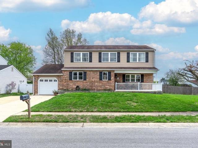 2 Rossiter Cir, Newark, DE 19702