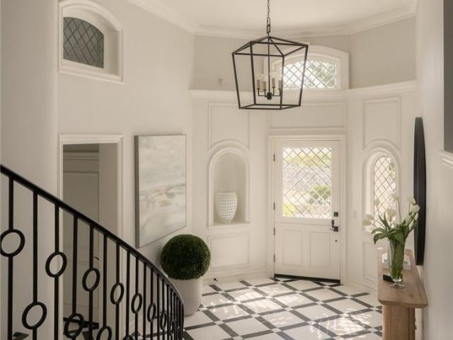 2 Royal St George Rd, Newport Beach, CA