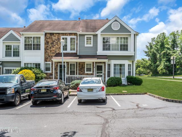 2 Stirrup Court