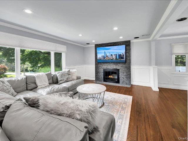 2 Stonycrest Road