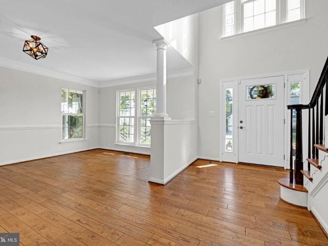 2 Stoneridge Court