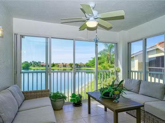 2 Story, Low Rise 1 3 NAPLES, FL 2408 Millcreek Ln #204