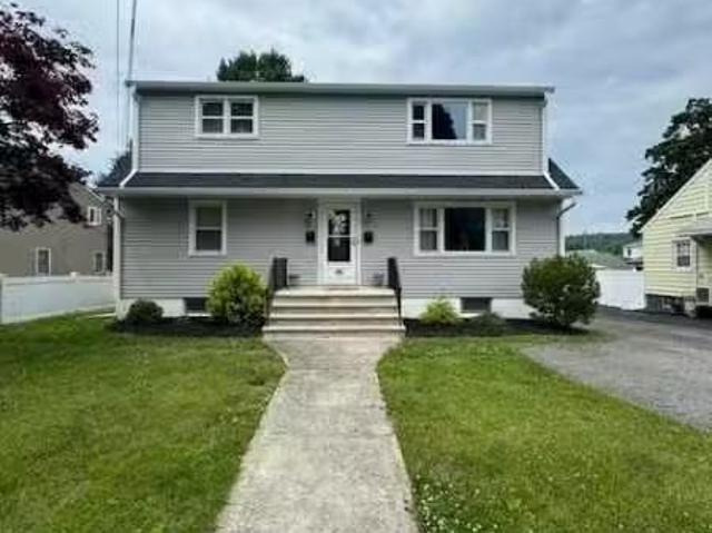 2 Stories Hawthorne Boro, NJ 60 8th Ave