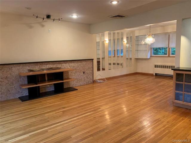 2 Stuart Drive