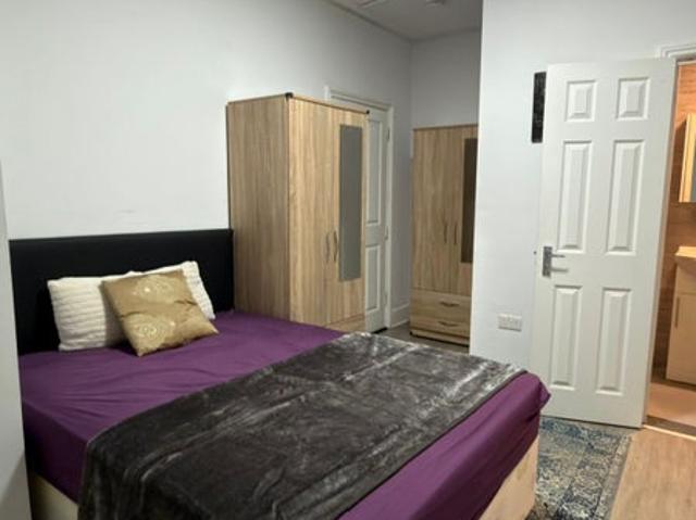 ✨ 2 Studio Flats to Let in Willesden Green