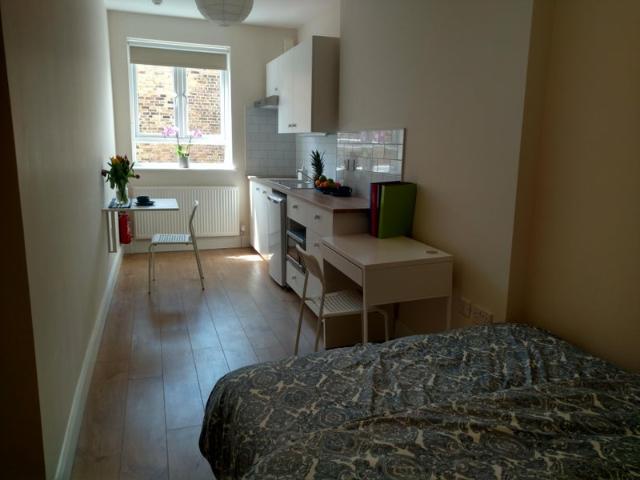 2 Studio Rooms in a building with great community