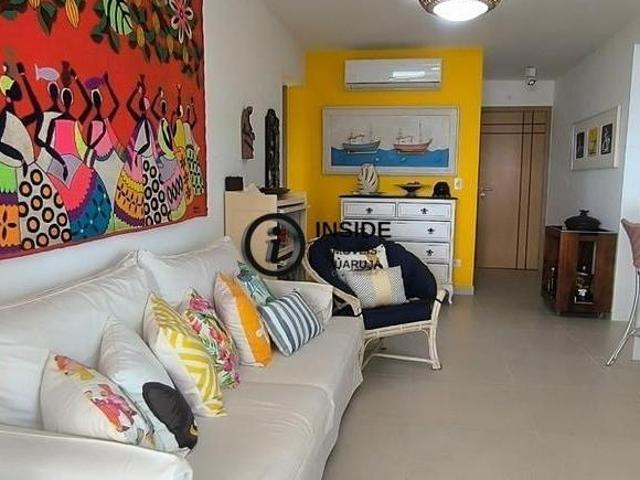2 suítes, decorado, vista total para o mar