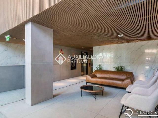 2 SUITES + LAVABO + 2 VAGAS NO PASSO DA AREIA