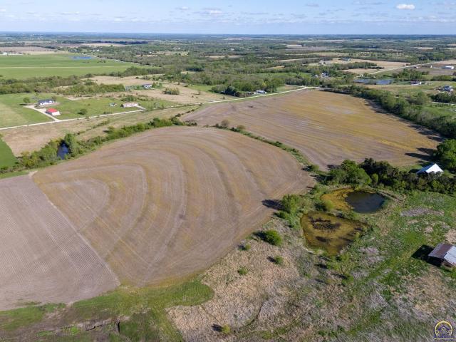 2 SW Docking Rd, Auburn, KS 66402 | MLS #244146