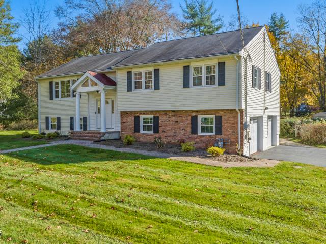 2 Sweet Briar Lane