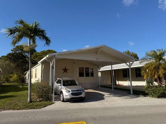 2 S 4 Seasons Rd, Palm Beach Gardens, FL 33410 | MLS #B26013