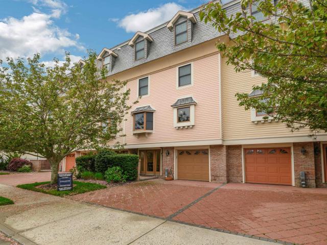 2 S Clermont Ave
