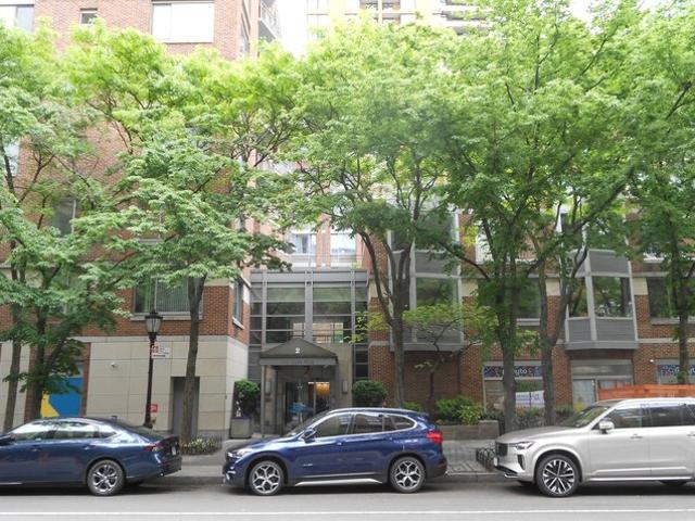 2 S End Ave Apt 9C, New York, NY 10280