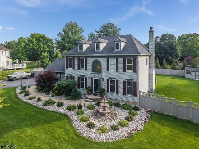 2 Saint Andrews Dr