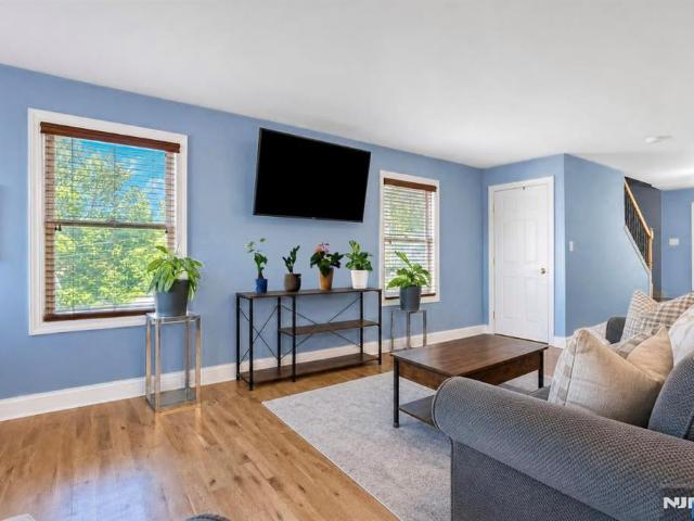 2 San Bar Drive