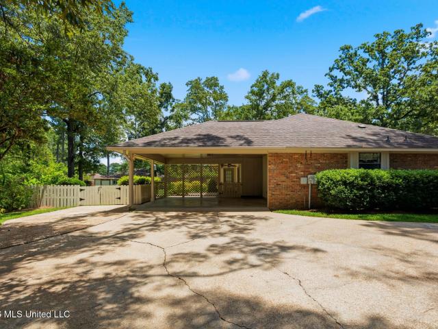 2 Sandway Drive