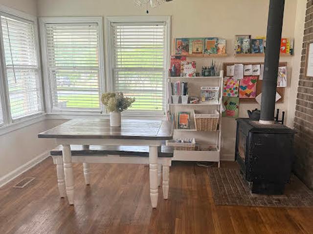 2 Sandy Beach Terrace NW