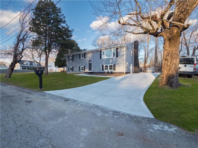 2 Sandalwood Court