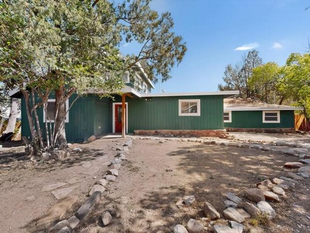 2 Sandia Park Ln, Sandia Park, NM 87047