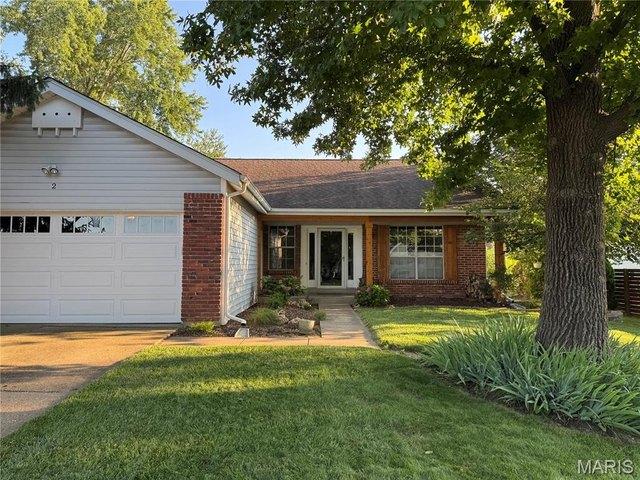 2 Shadowood Ct, Saint Peters, MO 63376