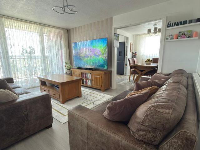 2 Sherborne Avenue, EN3 2 bed flat to rent £1,850 pcm £427 pw