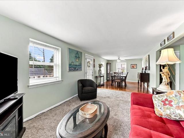 2 Sheridan Lane