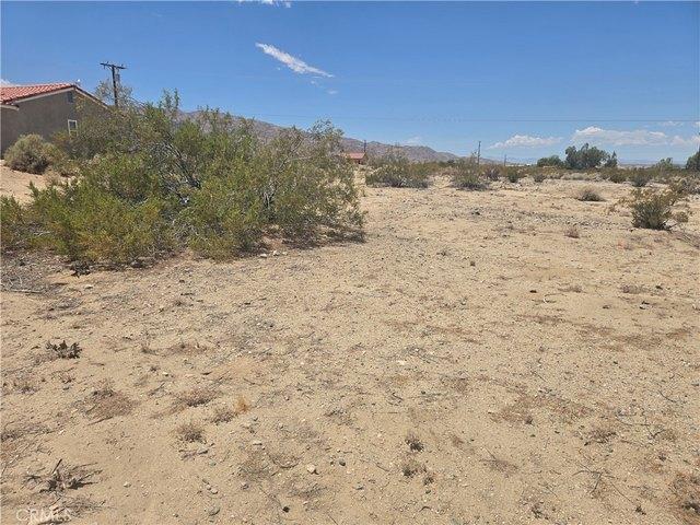 2 Sheridan Ave, Twentynine Palms, CA 92277