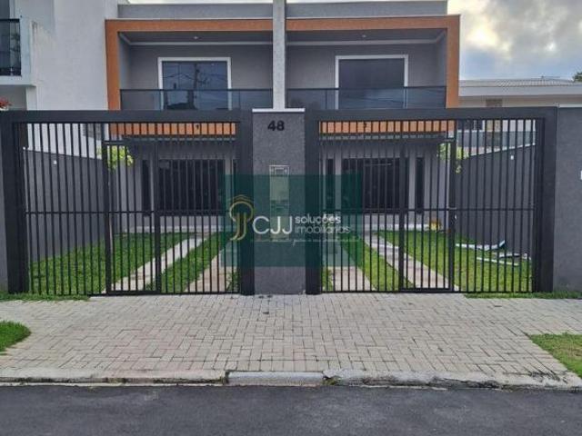 2 Sobrados cada um com 3 quartos sendo 1 suíte à venda no Pinheirinho