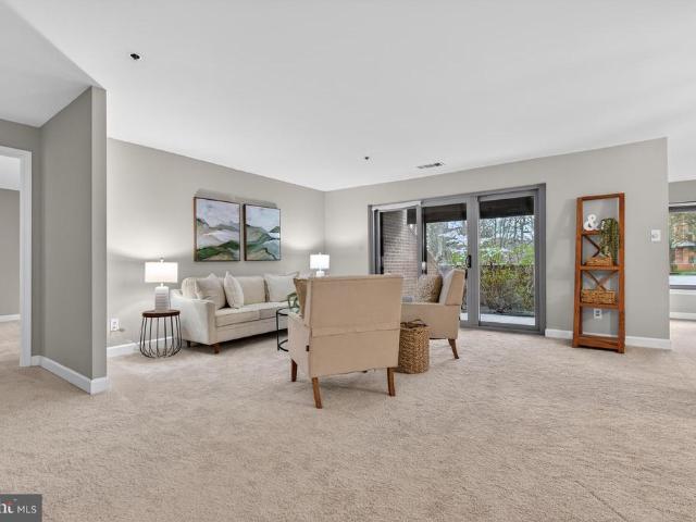 2 Southerly Court # 101