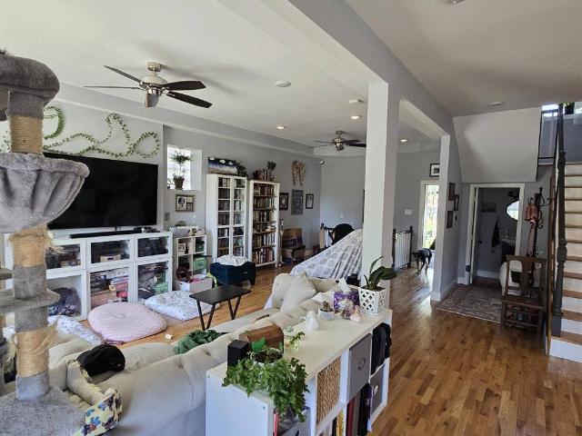2 Spaces, Clean, lux, pets!