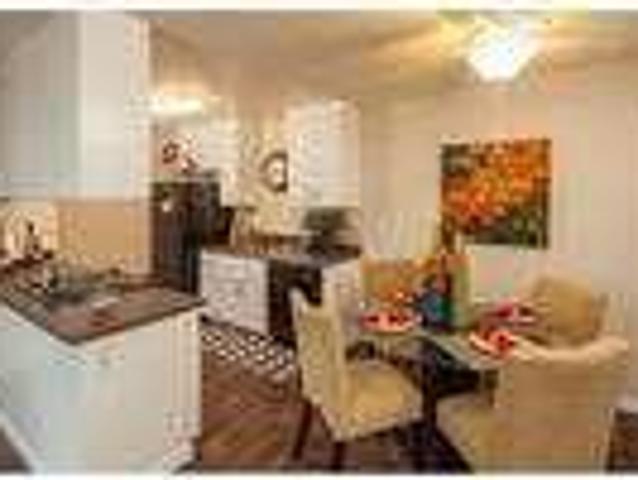 2 Spacious BR in Vista