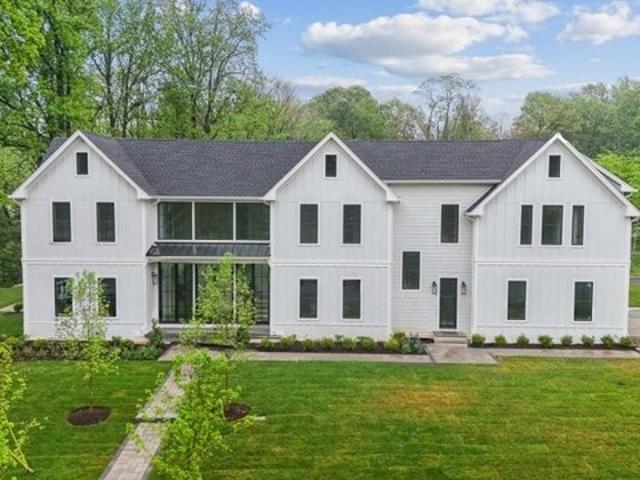2 Spenser Dr, Millburn, NJ 07078