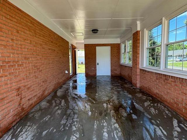 2 Springcrest Drive