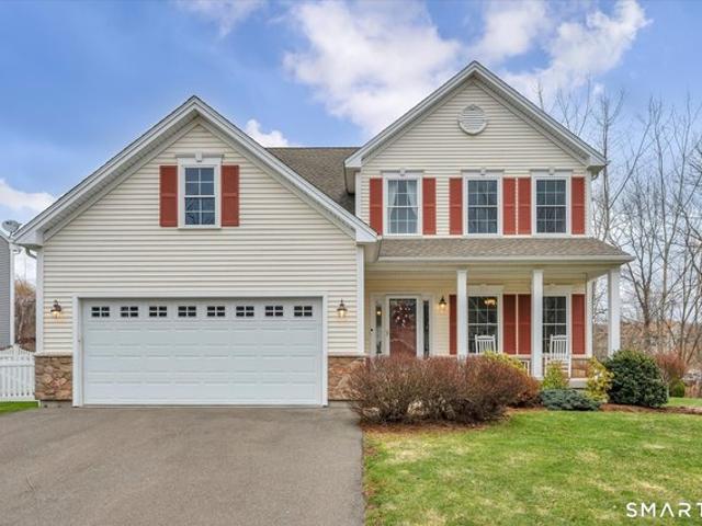 2 Twin Pines Dr, Wallingford, CT 06492
