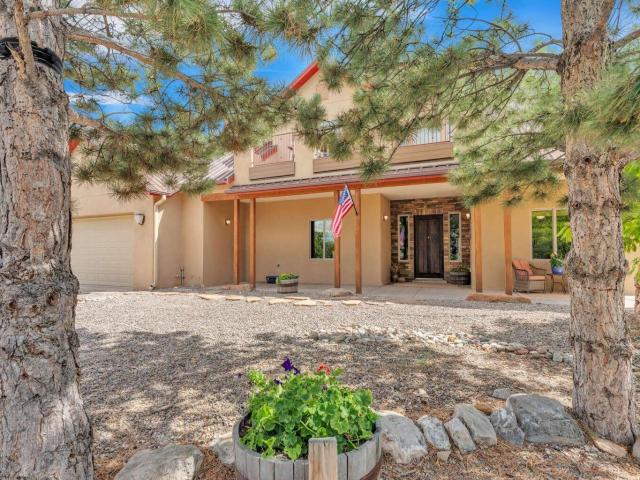 2 Tablazon Valley Drive