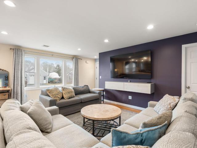 2 Taylor Road