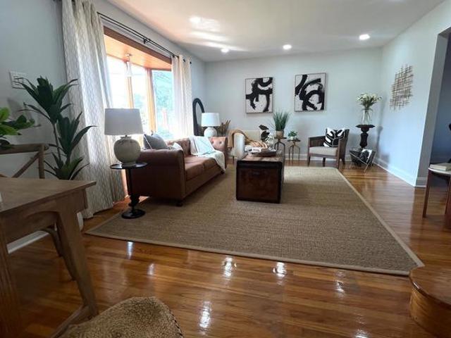 2 Thornhill Road