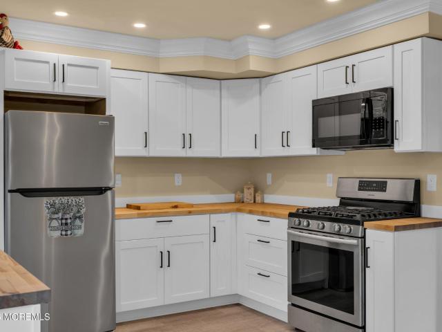 2 Tolly Court