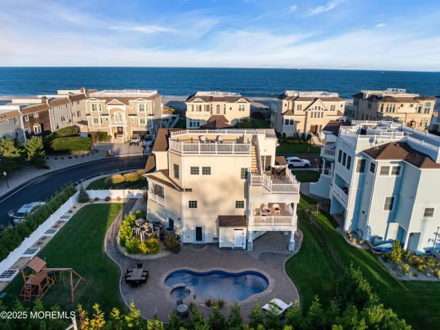 2 Tradewinds Lane