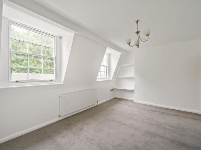 2 Trinity Church Square, Southwark. 2 bed flat to rent £2,700 pcm £623 pw