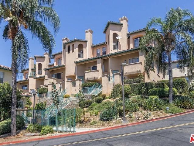 2 unfurnished rooms in gated community by usc med