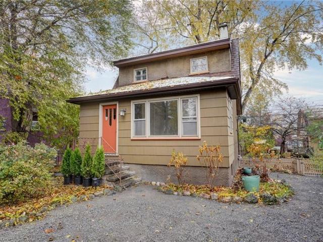 2 Upper Cres, East Rochester, NY 14445