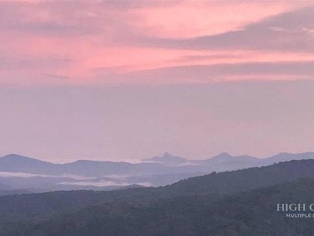 2 US Highway 221 S, Blowing Rock, NC 28605