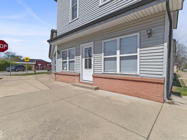 2 Van Ave Apt A