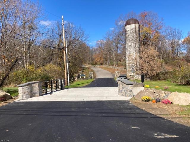 2 Vernon View Dr West