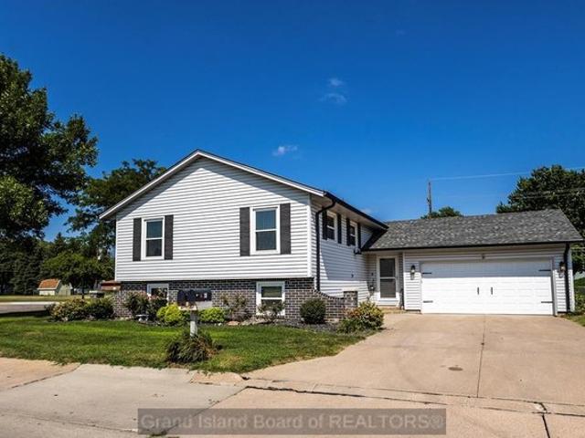 2 Via Como, Grand Island, NE 68803