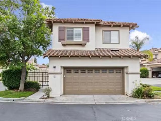 2 Via Floria, Rancho Santa Margarita, CA 92688 MLS# OC25109554