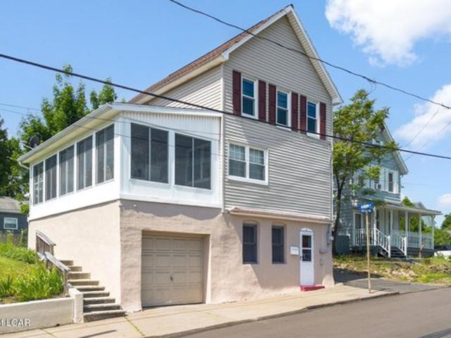2 W Newport St, Wilkes Barre, PA 18706