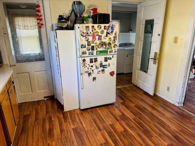2 W Vine Street